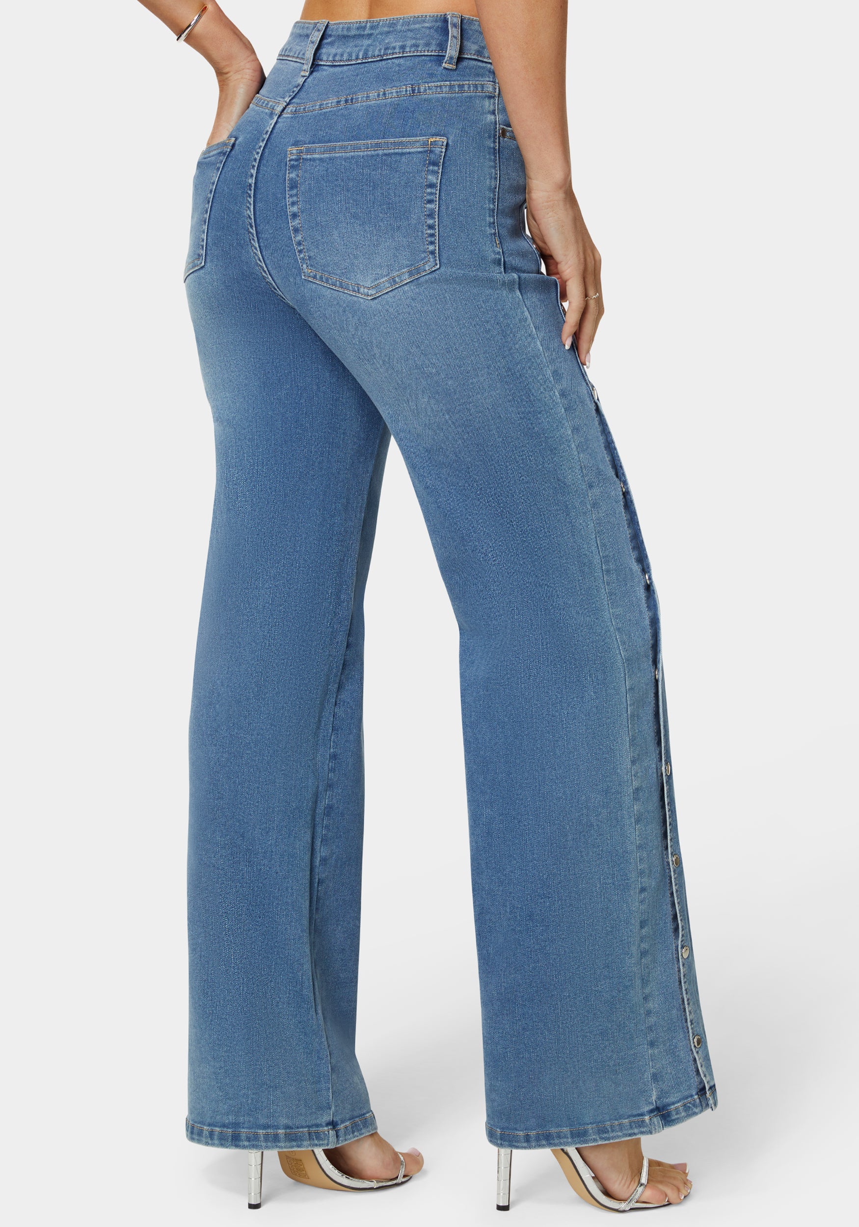 High Waist Snap Detail Wide Leg Jeans – bebe